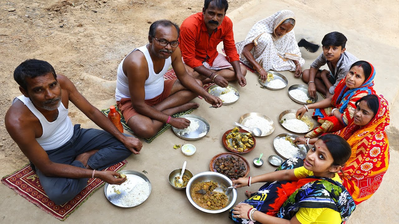today our Lunch thali with Kadaknath Chicken, River fresh Rithe Tangra ...