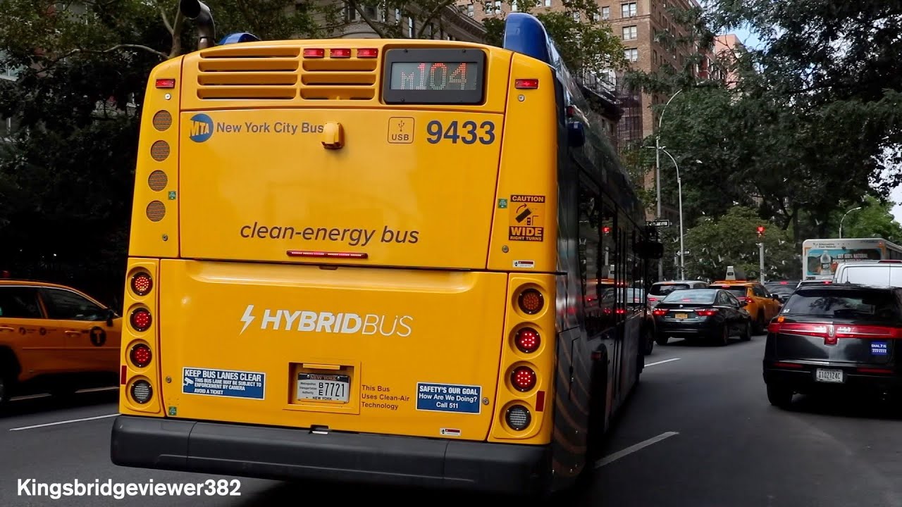 2022 New Flyer XDE40 Xcelsior HEV 9433, on the M104 Bus, at 86th Street ...