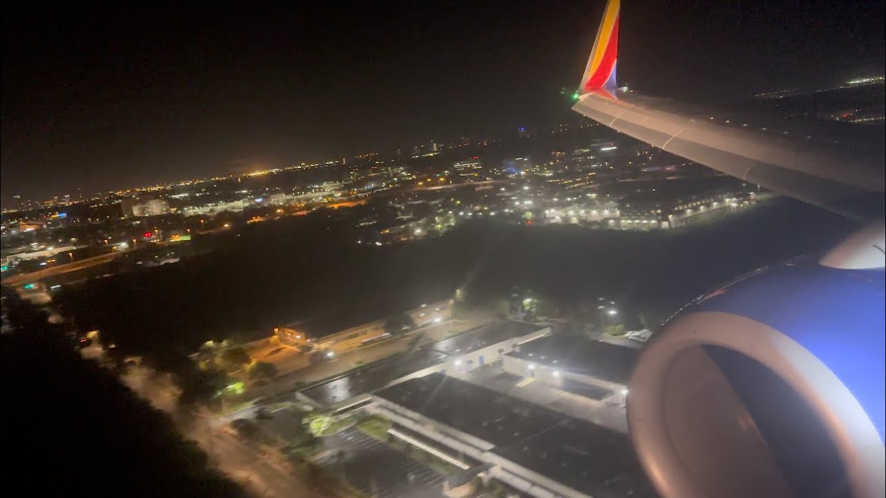 Southwest Boeing 737-800 Night Landing Tampa Intl. (KTPA) - YouTube