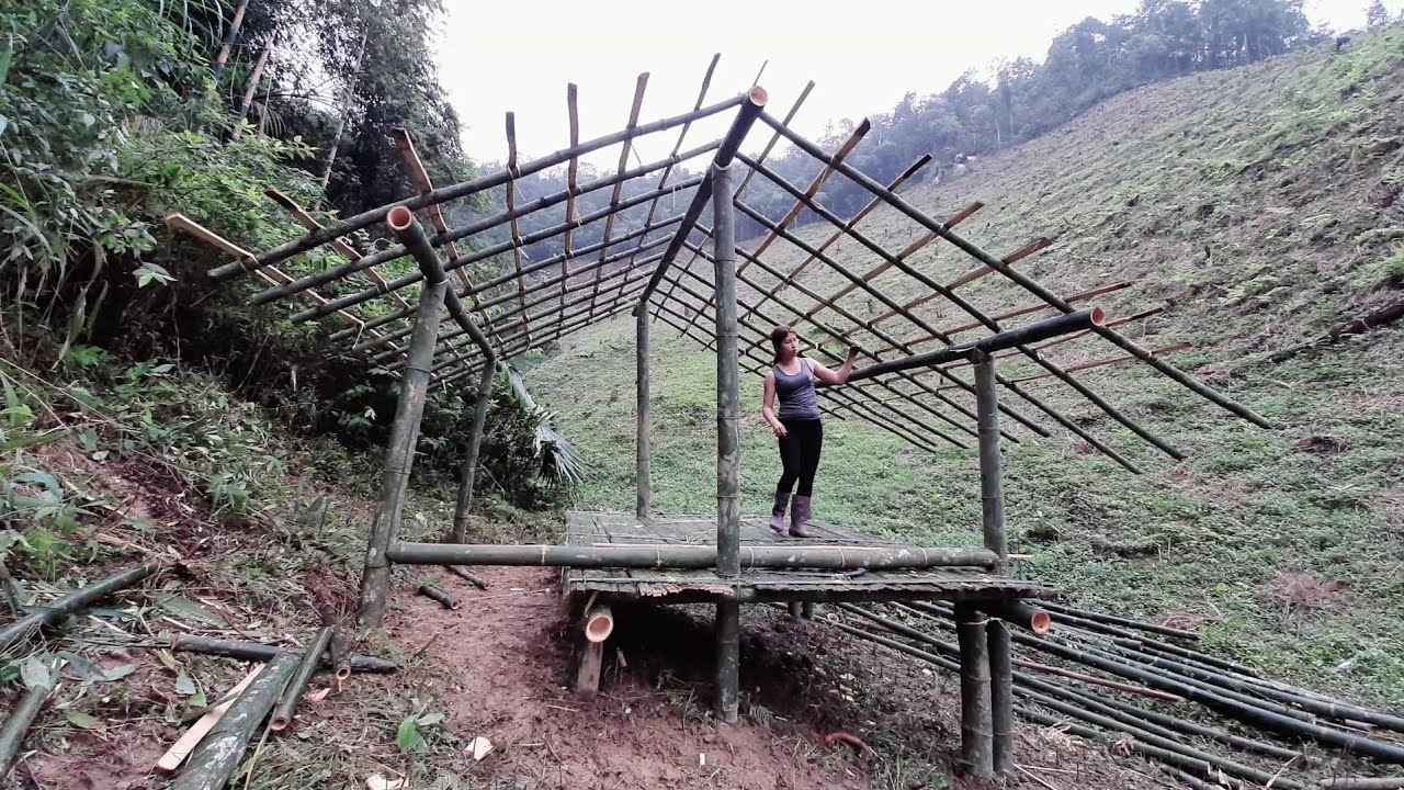 Second day building bamboo house in wild nature | Survival In The Wild ...