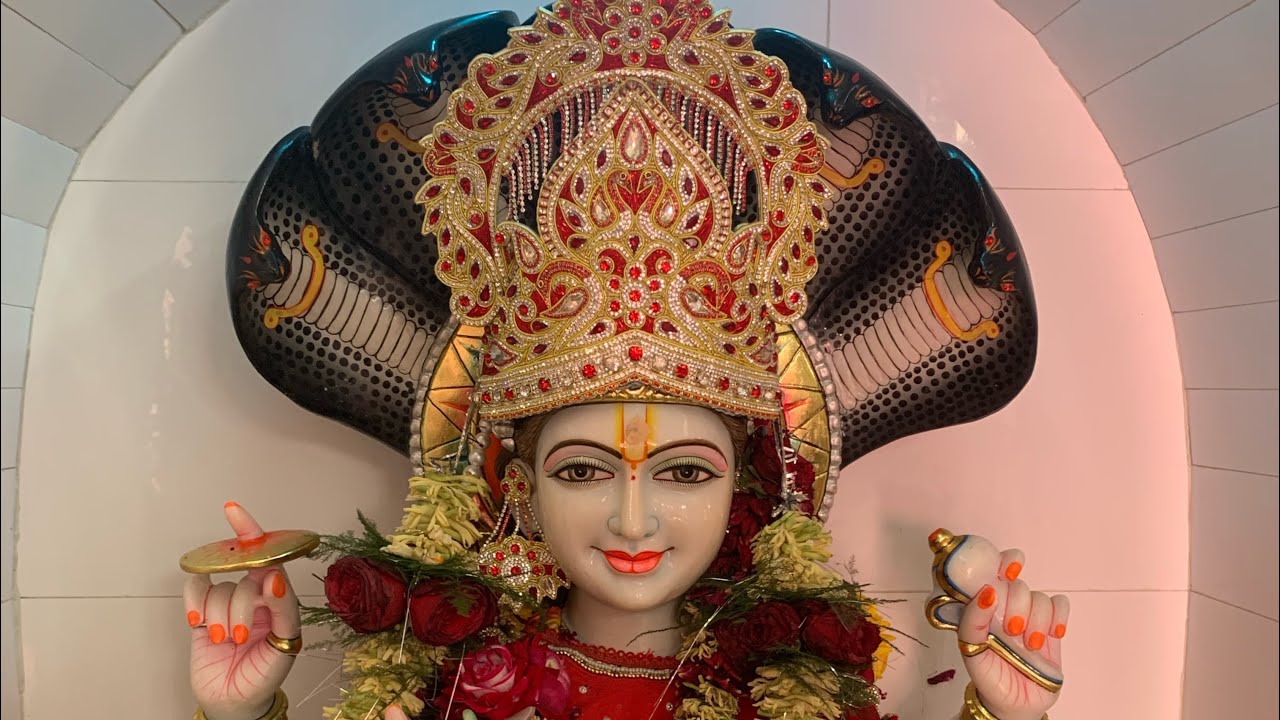 Jai Gauri Lakshmi mata mandir Live Arti - YouTube