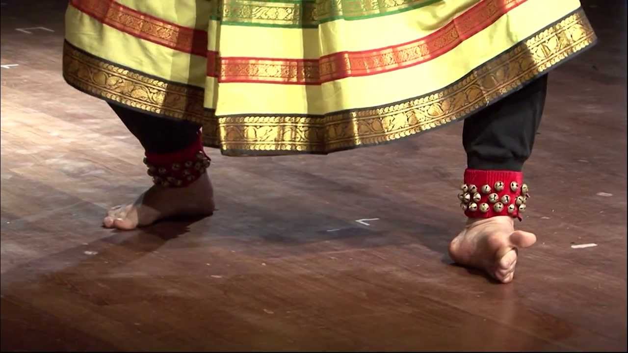 Dancing feet. Tanzende Füße. - YouTube