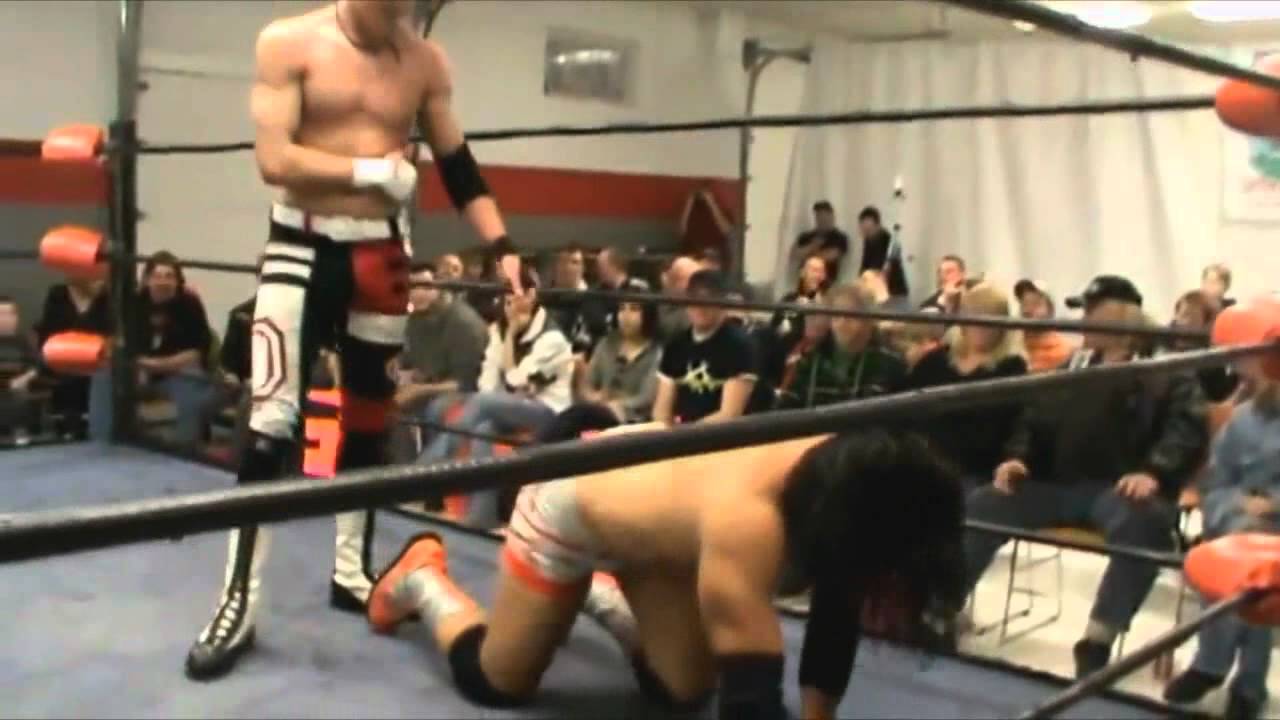 ELITE Wrestling - Danny Danger vs Kekoa (Music Video) - YouTube