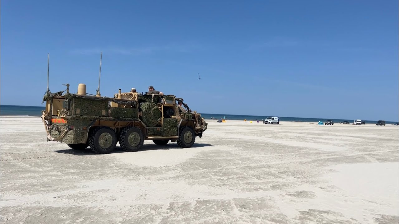 supacat high mobility transporter - COOL MILITARY VEHICLE GOING DOWN ...