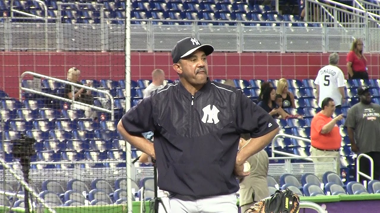 Tony Peña hace historia como coach - YouTube