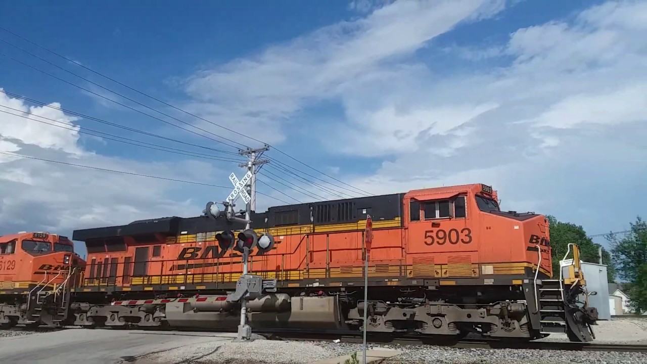 BNSF 5903, 6129, 5952, SB - YouTube