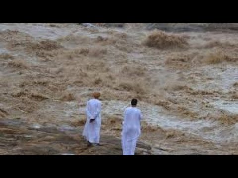 Heavy rain caused Flash floods & Wadi overflowing in Rustaq ,Oman ...