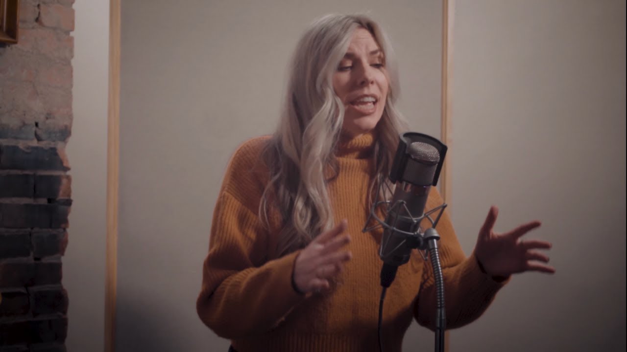 Katy Reynolds- Forgiven. (Live in Nashville) - YouTube