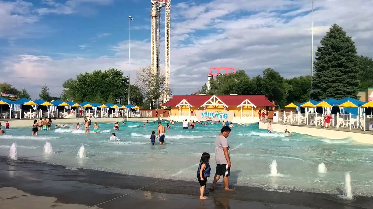 Wave Pool at Valleyfair - YouTube