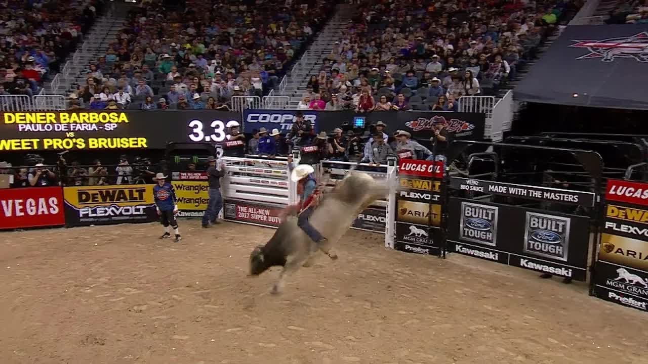 2016 World Champion Bull Sweet Pro’s Bruiser takes out Dener Barbosa ...
