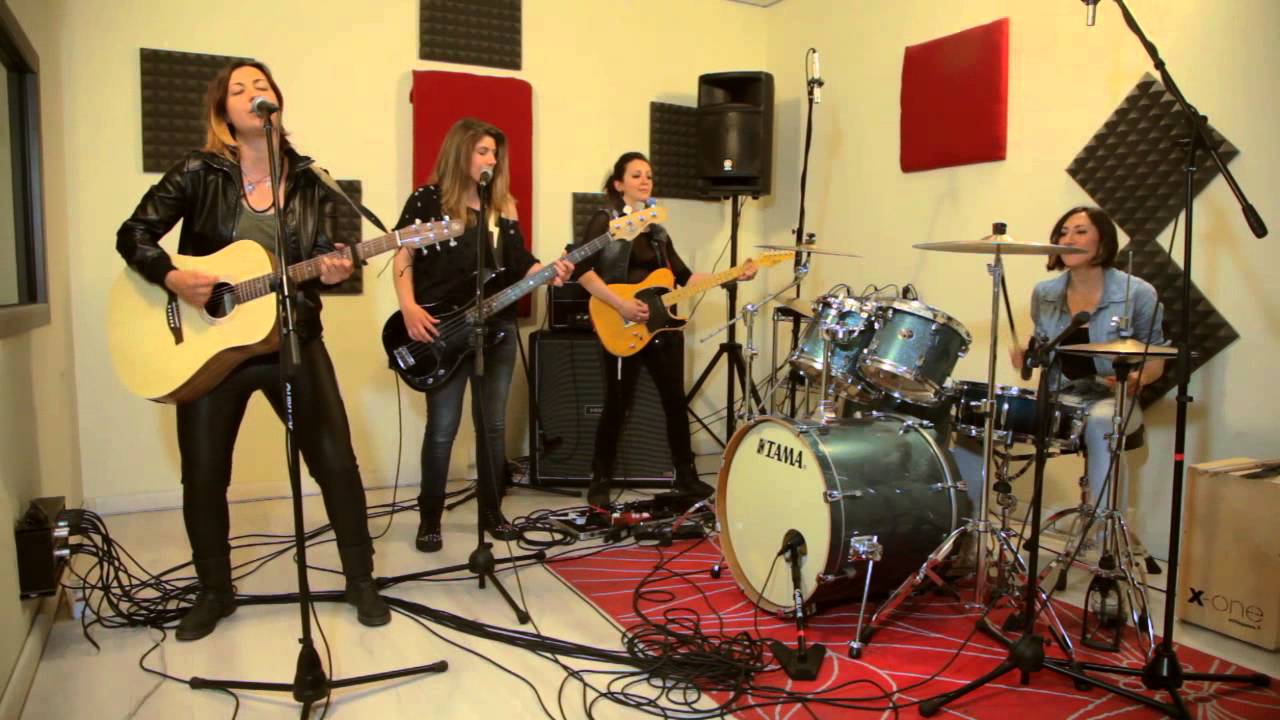Alea & band - This is the Life (cover) - YouTube