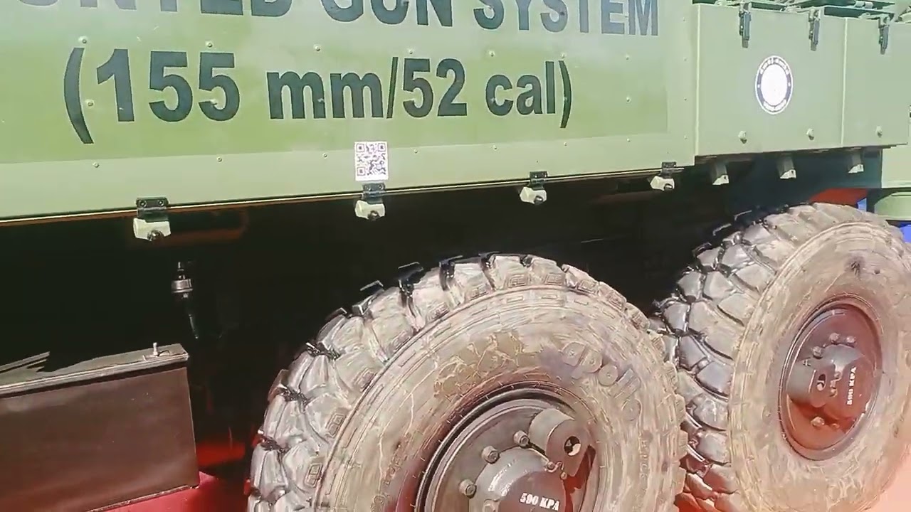 Kalyani truck mounted gun defence expo 2022 - YouTube