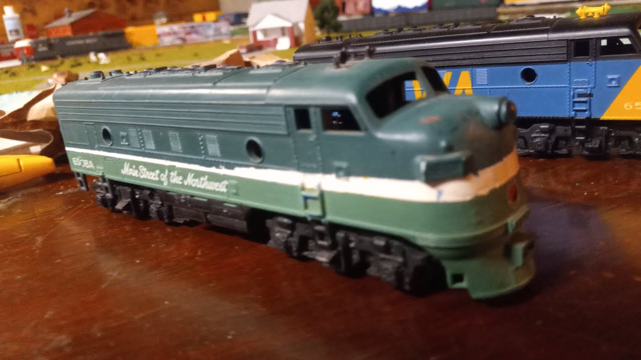 7-1-23 unboxing a tyco custom? Northern Pacific F9a - YouTube