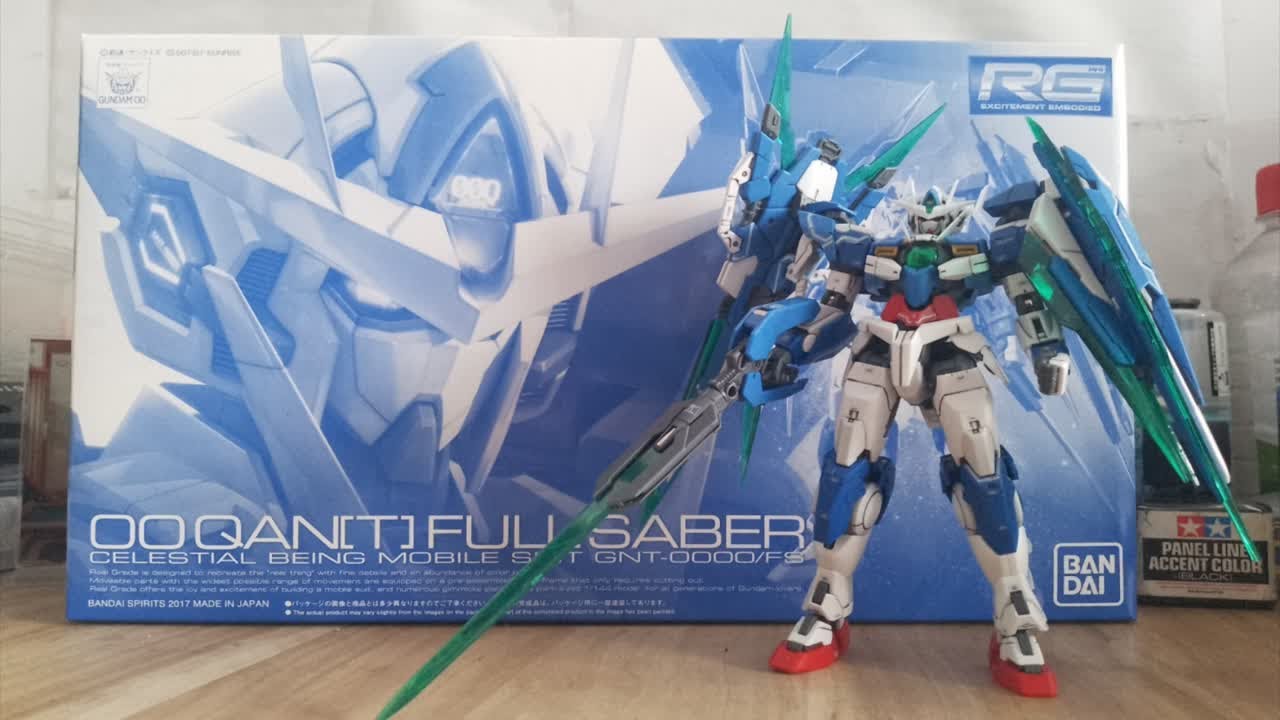 一切毛病和问题在帅面前都不值一提，万代RG量子00Q全刃式模型评测视频 - YouTube