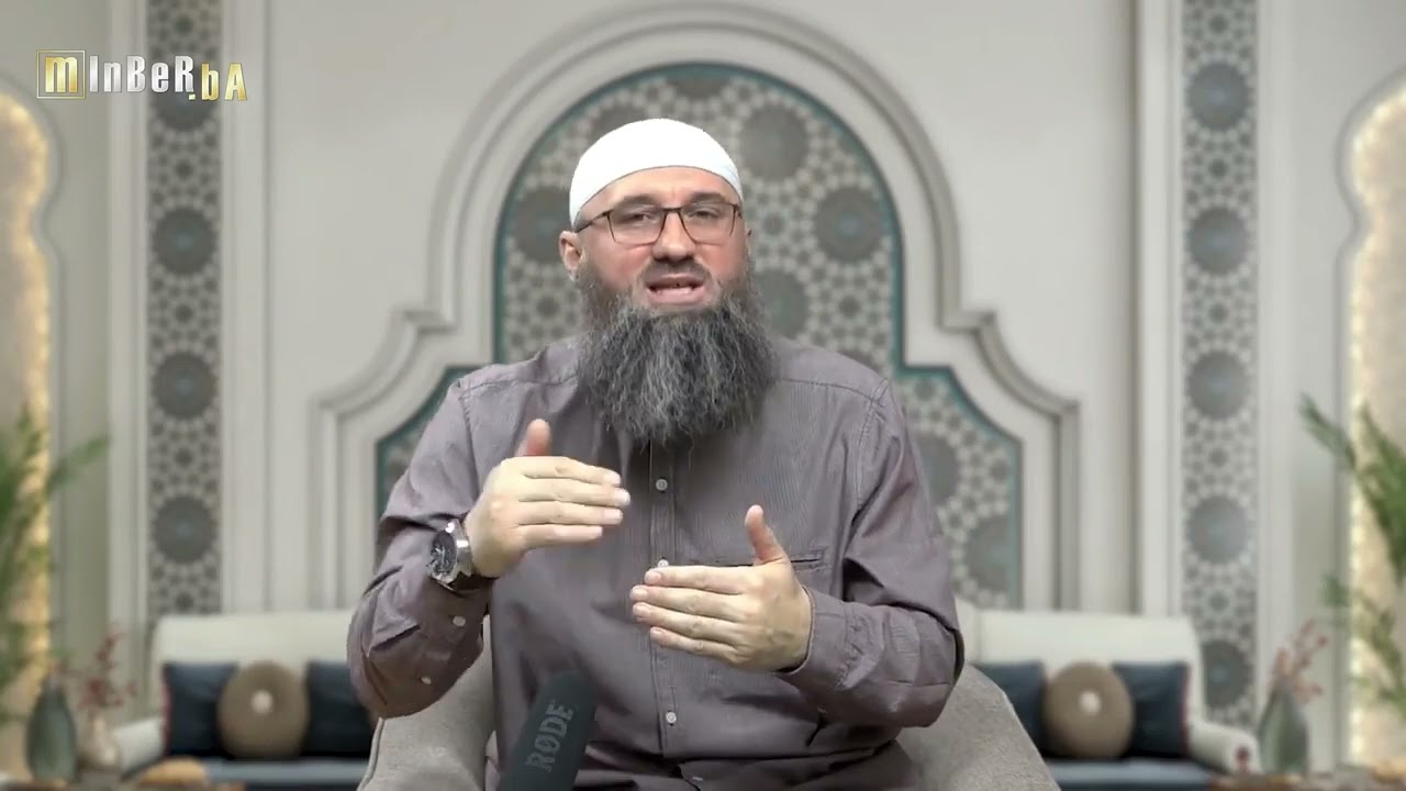 Da li kvari namaz ako pogledam u papir na kojem piše šta i kada se uči ...