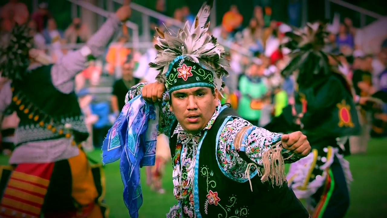 Men's Smoke Dance Salamanca Powwow 2017 Third Round - YouTube