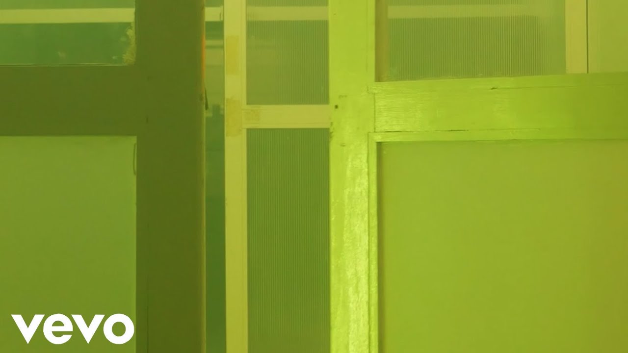 The Brate - Snow (Official Video) - YouTube