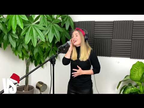 MD Live Entertainment - Emily Deamer- Underneath the tree - YouTube