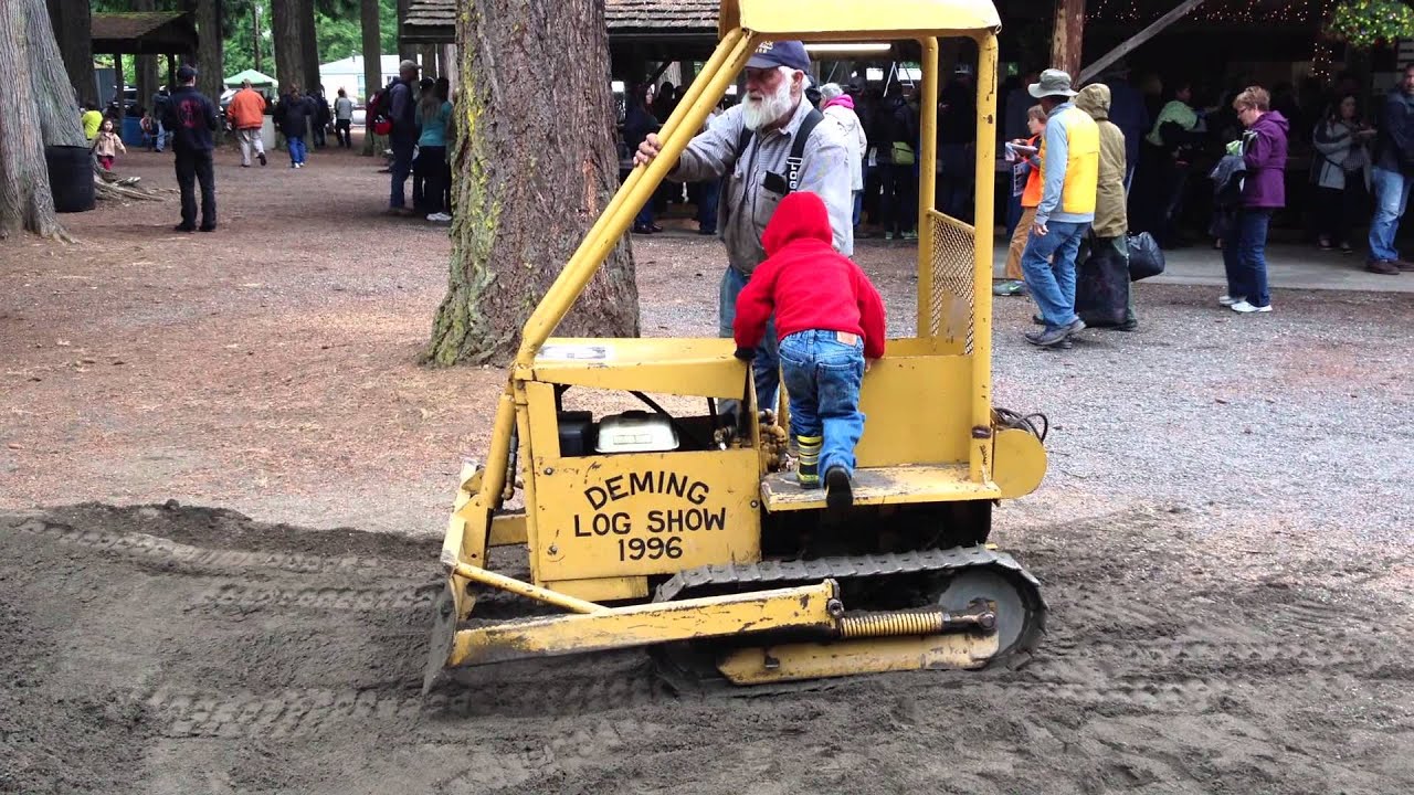 Log Show '14 F - YouTube