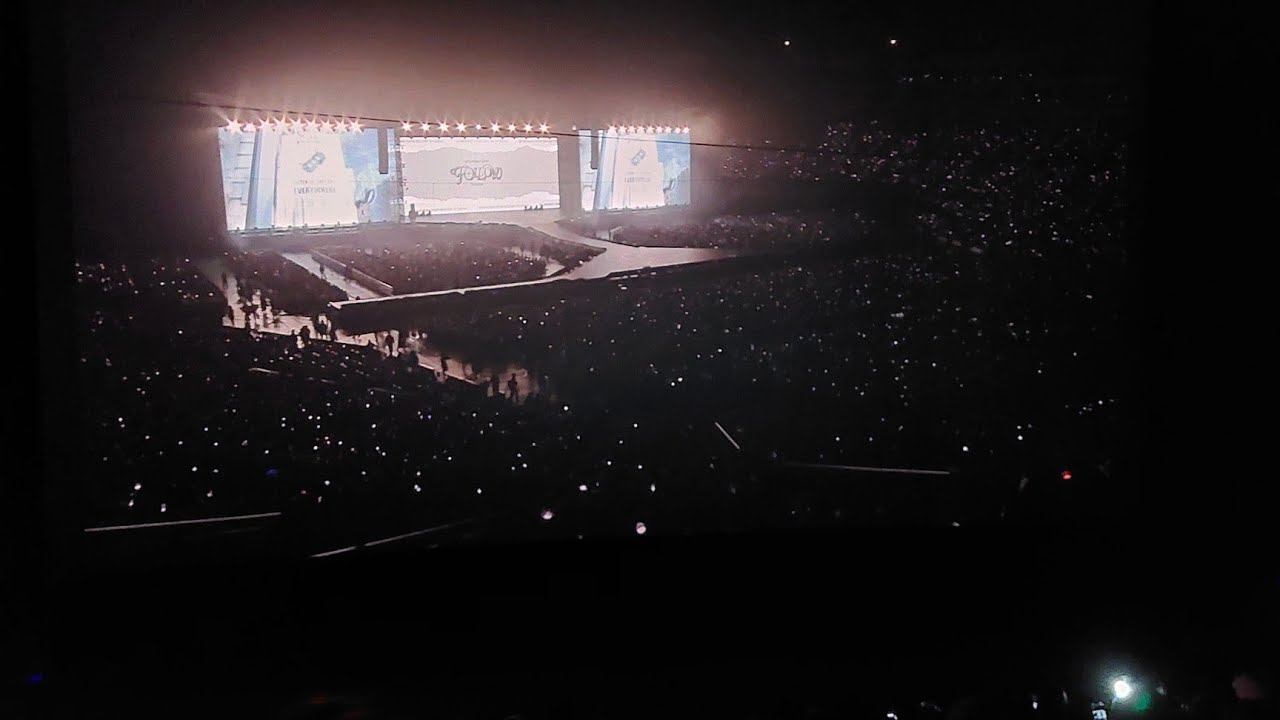 My first "concert" experience - SEVENTEEN Follow Tour in Fukuoka Live ...