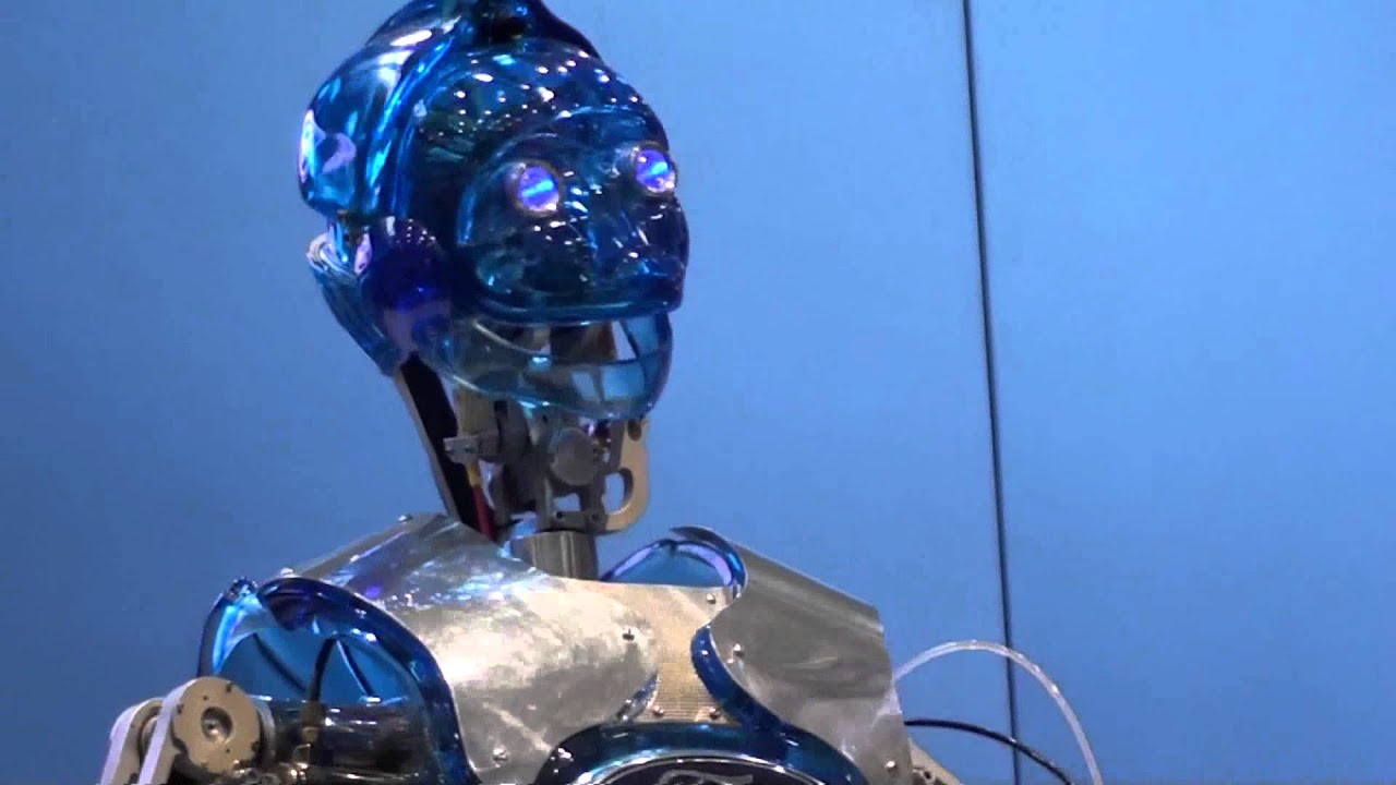 CP30 look-a-like Ford Robot selling cars and making jokes - YouTube
