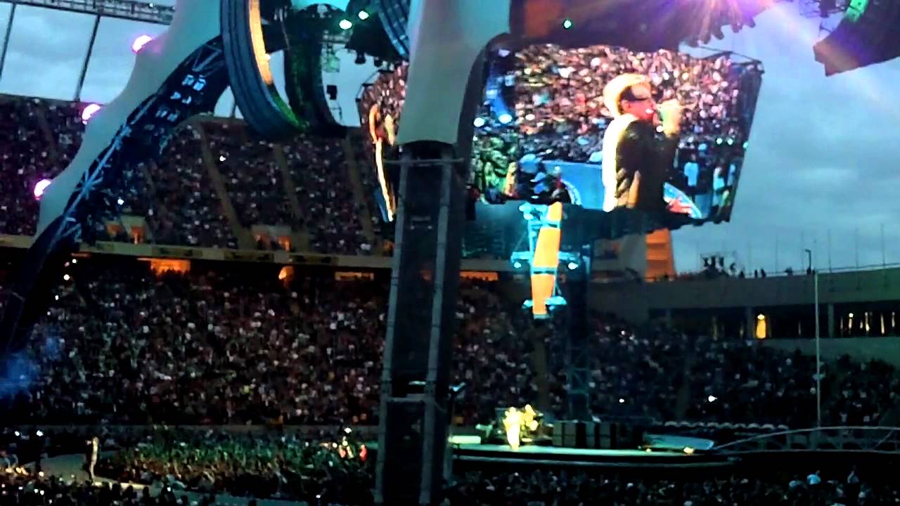 U2 EDMONTON 2011 BEAUTIFUL DAY BONO 360 TOUR HD - YouTube