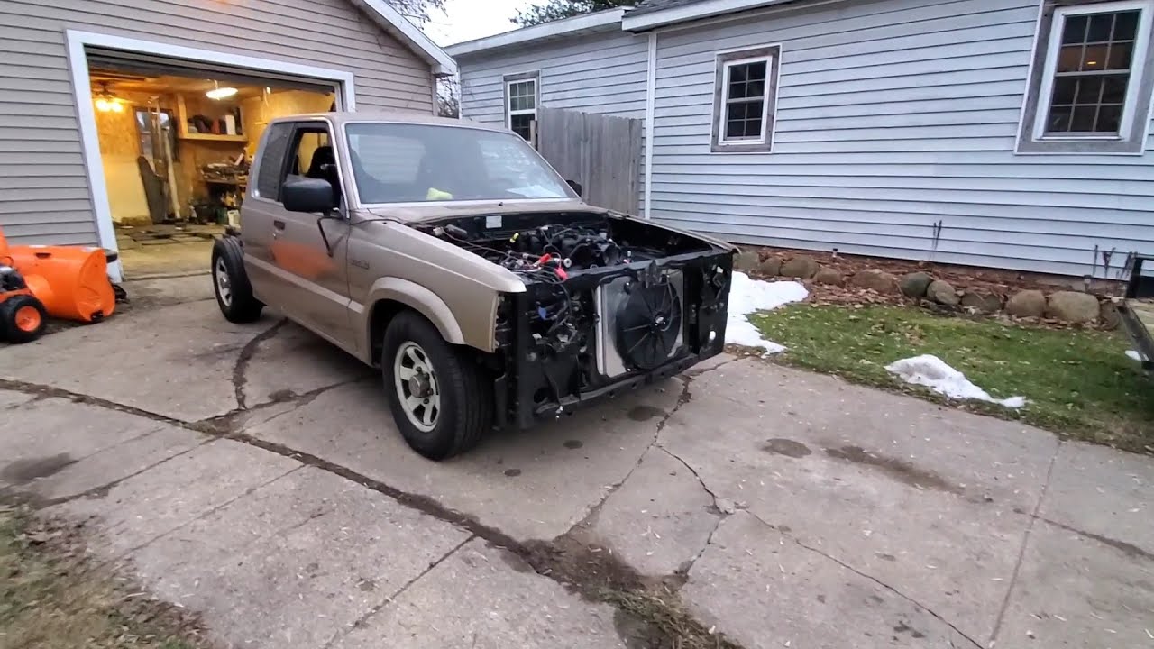 LS SWAP MAZDA B2000 FIRST START UP - YouTube