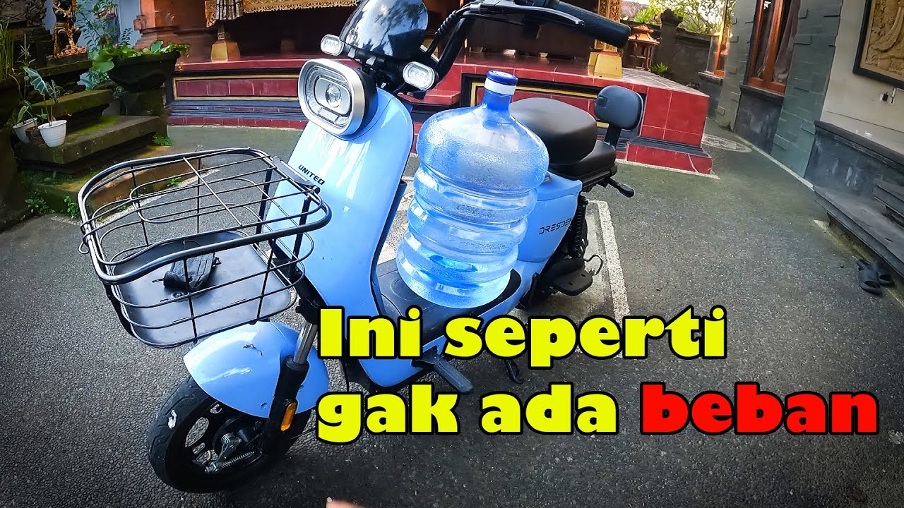 Pake sepeda listrik beli air galon seperti gak ada beban - YouTube