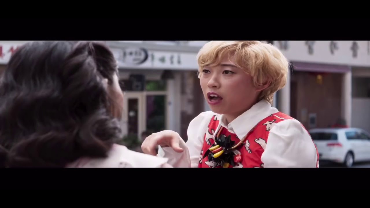 Crazy Rich Asian “Bok Bok Bitch” - YouTube