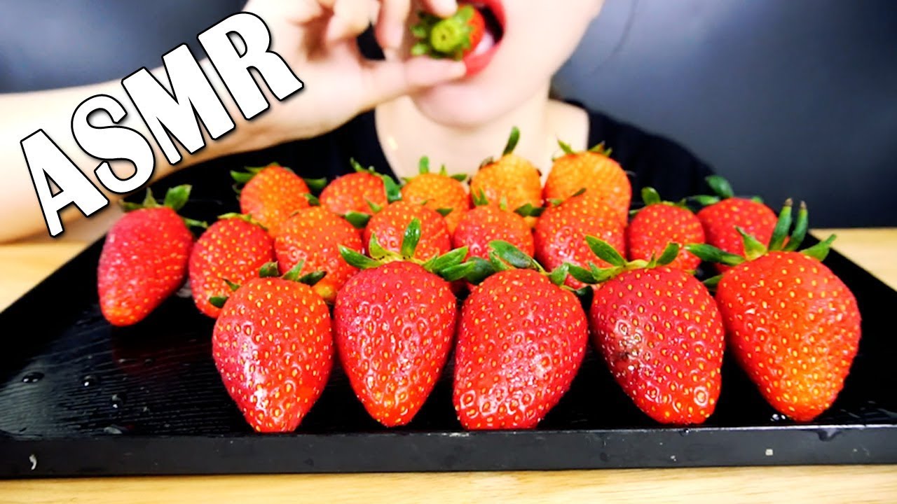 EATING STRAWBERRIES ASMR (EXTREME CRUNCHY EATING SOUNDS) NO TALKING ...