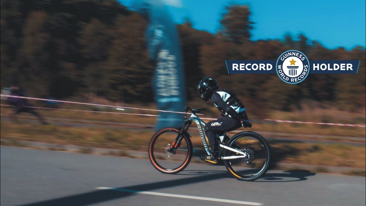 Guinness World Record - Fastest cycling speed no hands. 119.840 km /h ...