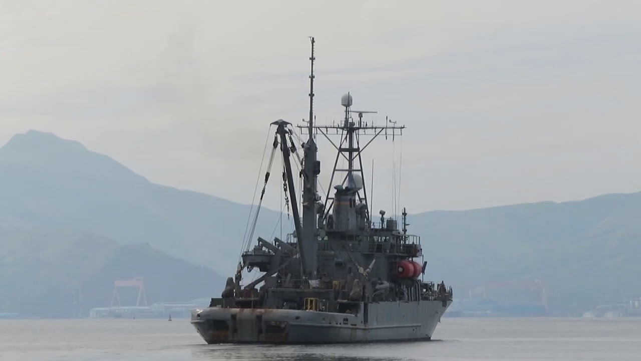 United States Navy USNS Salvor ARS 52 Safeguard class Salvage Ship ...
