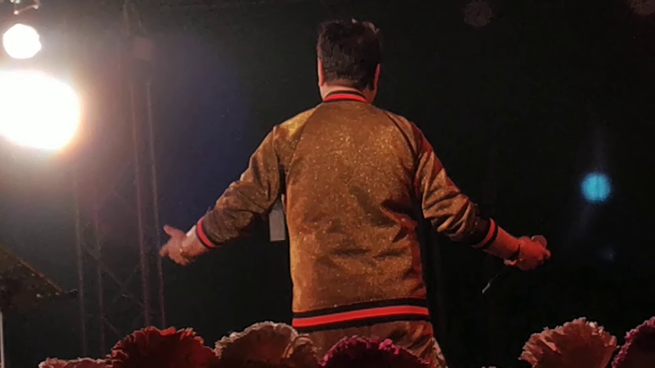 Kumar Sanu Live Stage Performance - YouTube