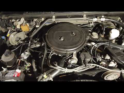 Nissan Pathfinder WD21 engine bay overview - YouTube
