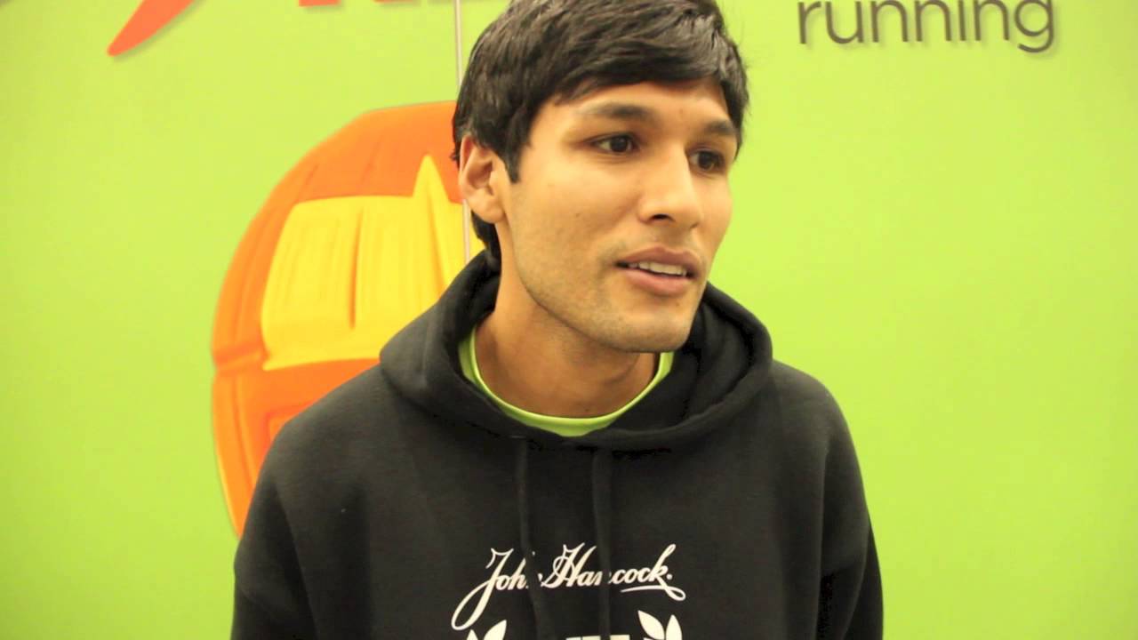 Fernando Cabada - 2013 Botson Marathon - YouTube
