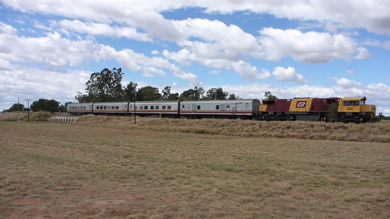 The Westlander Approaching Charleville Queensland. - YouTube