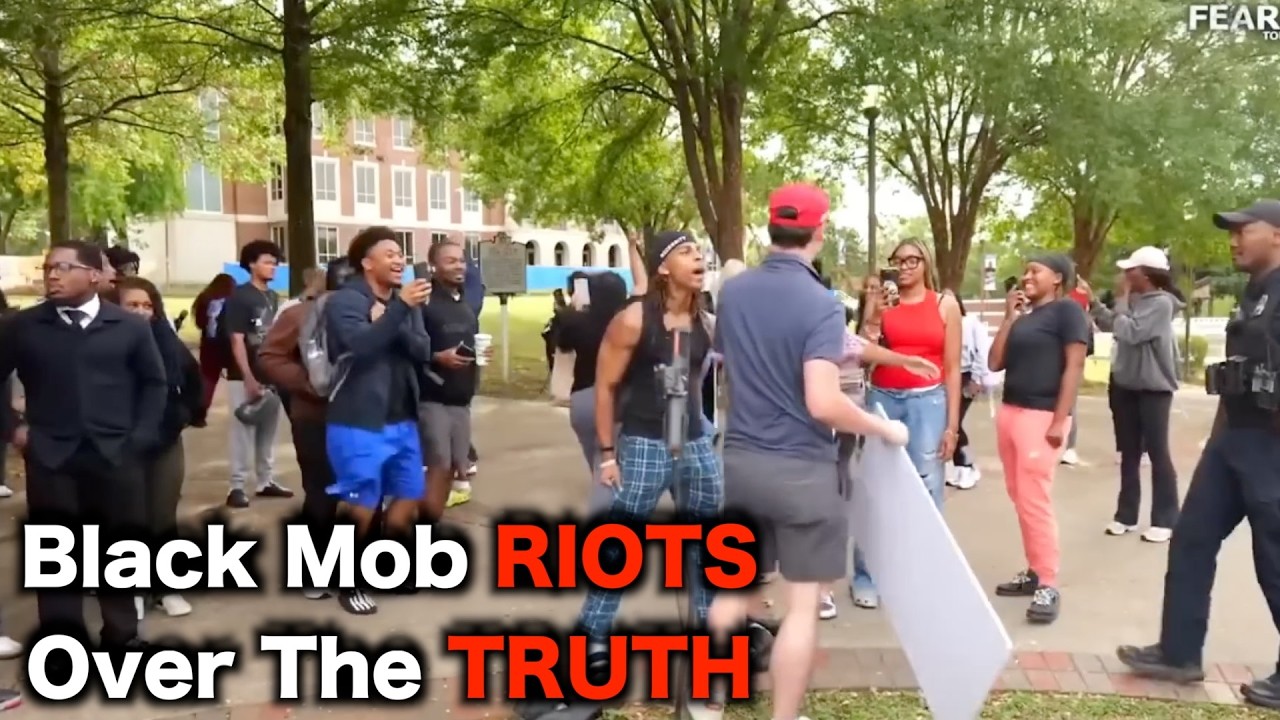 Black Mob ATTACKS Conservatives On Campus - YouTube
