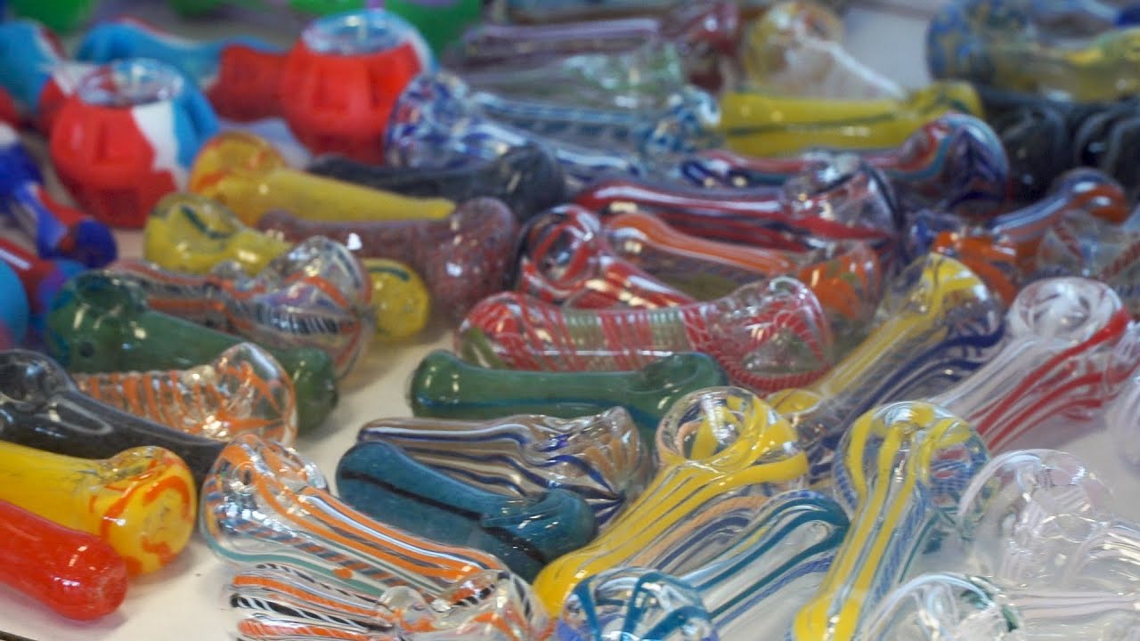 Smoking Geeks - YouTube