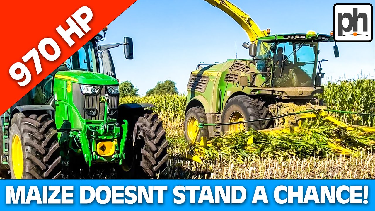MAIZE STANDS NO CHANCE WITH A 970HP FORAGE HARVESTER - YouTube