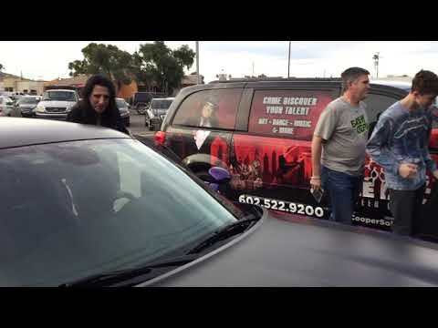 A Chat With Alice Cooper in Arizona, 3 Classics: cars, music & his ...