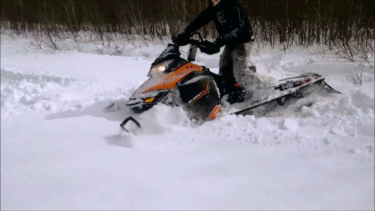 Ski-doo Summit 146 + Assault 144, 29 mars 2014 - YouTube