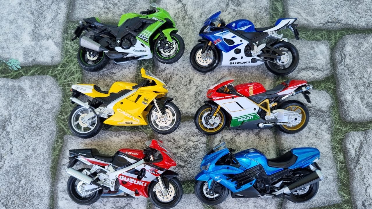 06 REALISTIC MINIATURE MOTORCYCLES ON THE FLOOR – UNMISSABLE COLLECTION ...