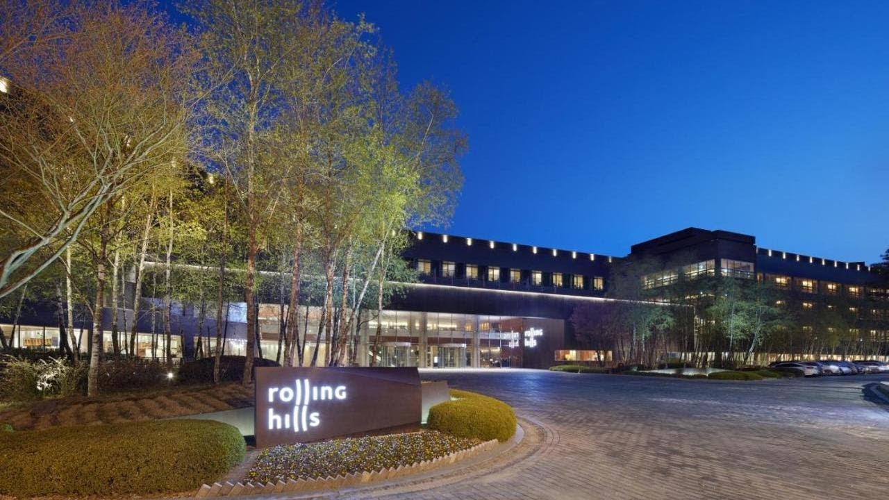 Rolling Hills Hotel, Hwaseong, South Korea - YouTube