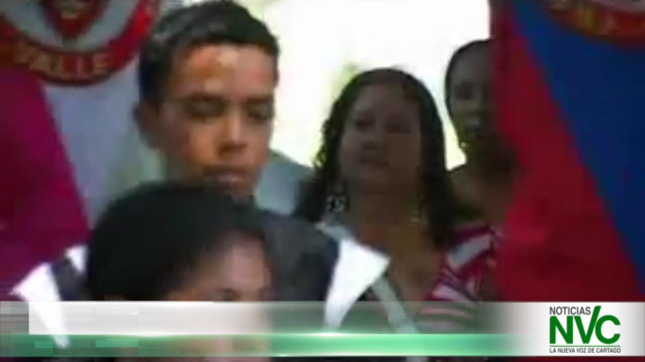 Himno a la mujer comunal de Emma Vélez, ahora es Iberoamericano - YouTube