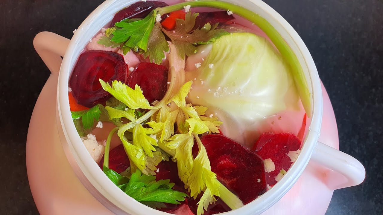 Varza murata la butoi pentru iarna - YouTube