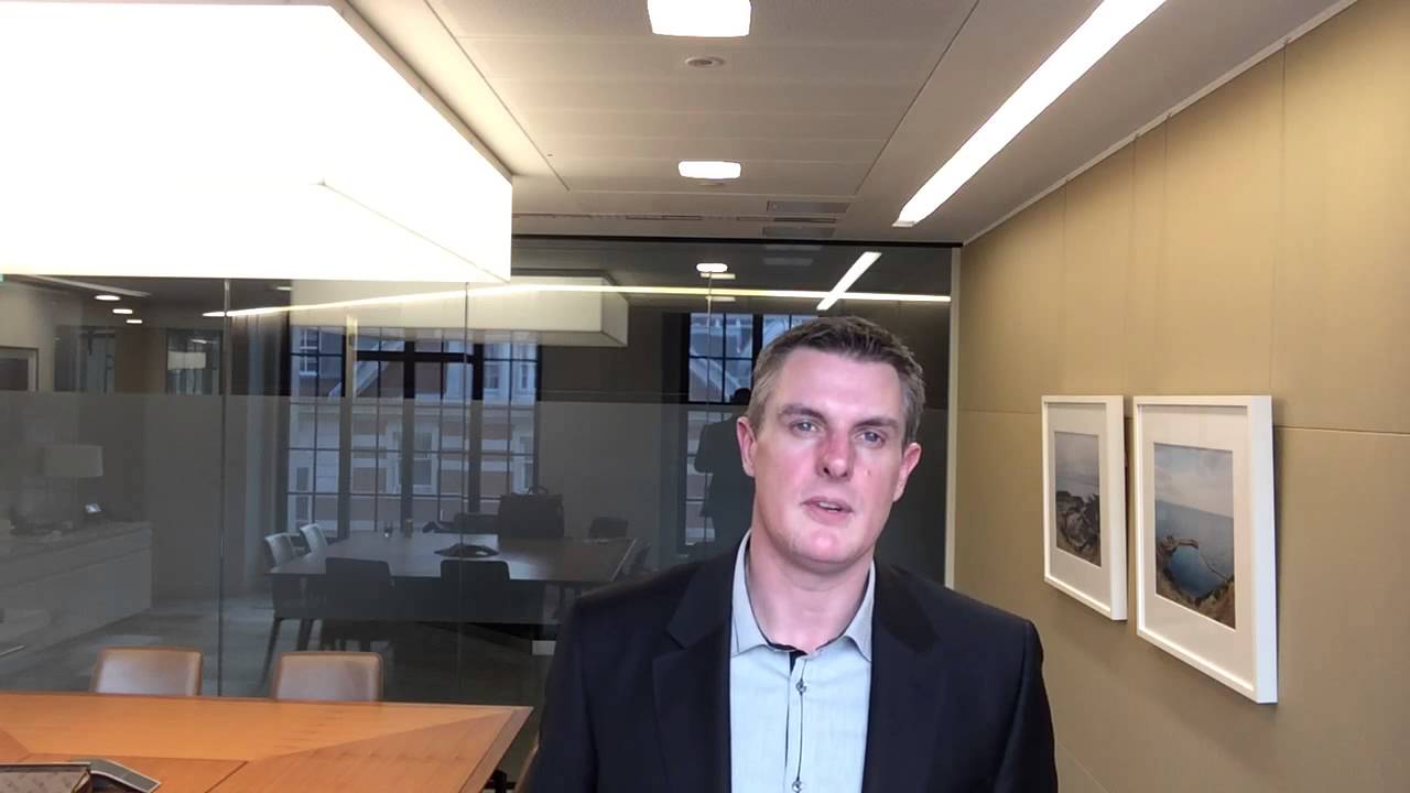 How to Approach People to Show Magic Tricks - Dominic Reyes - YouTube