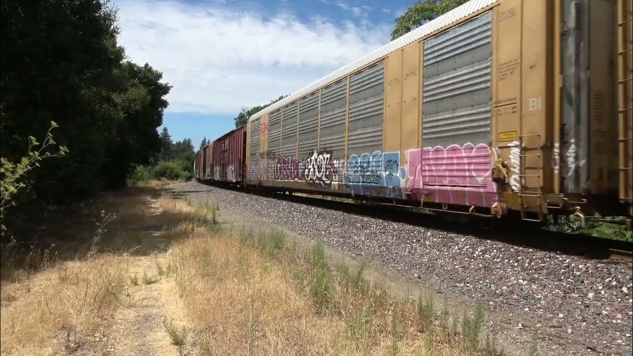 BNSF 3795 with the RICBAR 12aug24 - YouTube