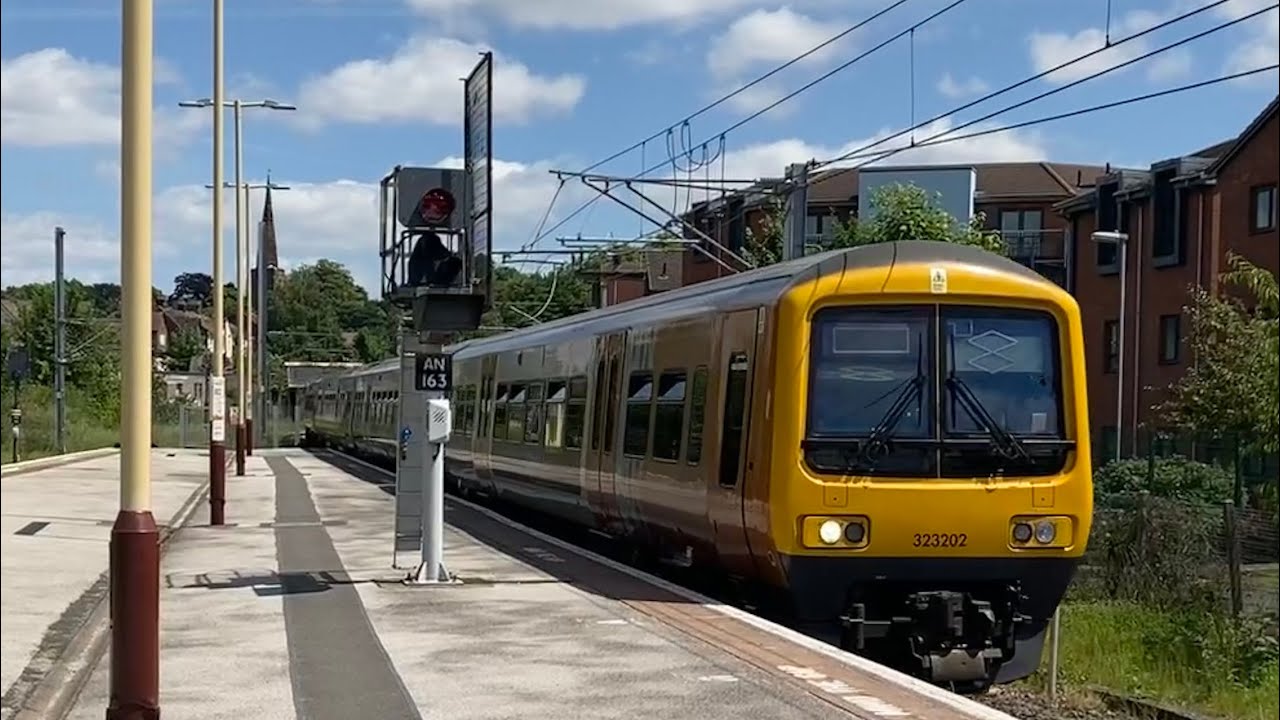 West Midlands Railway Class 323 EMU 323 208 Lichfield City to Four Oaks ...