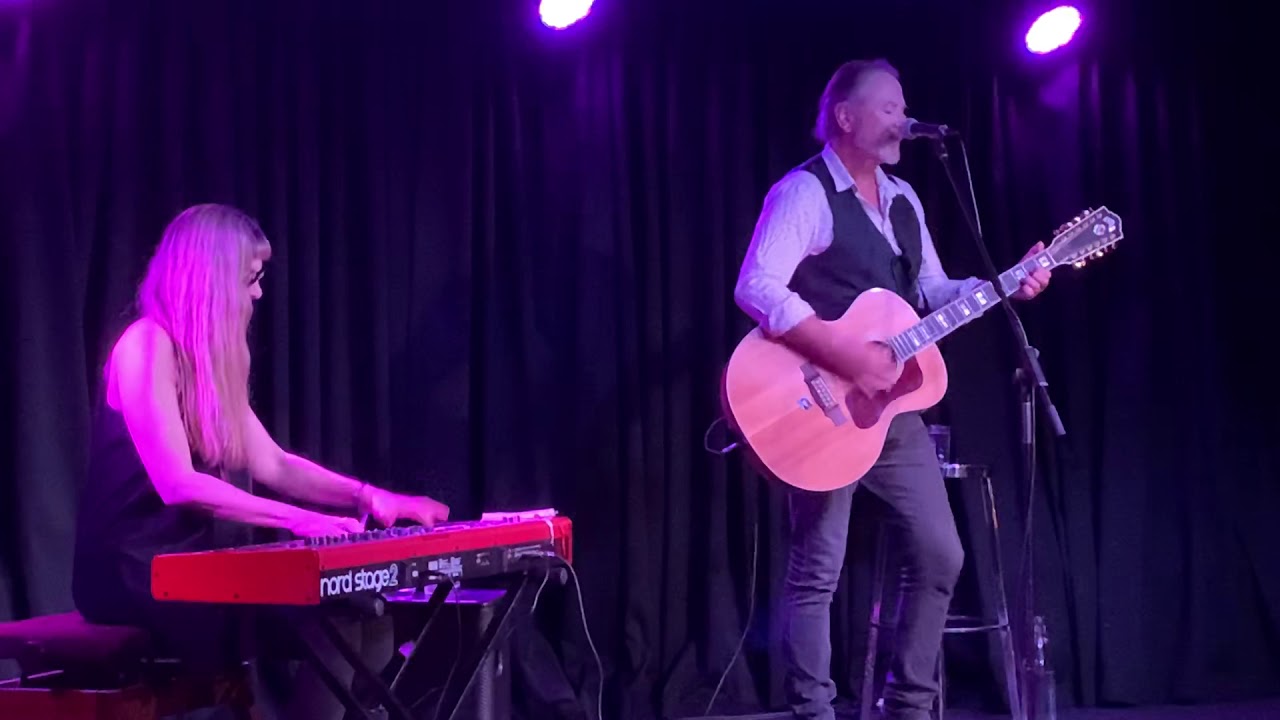 STEVE KILBEY - THE CHURCH & AMANDA KRAMER perform, ‘SYDNEY ROCOCO’, in ...