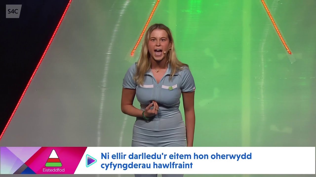 1af - Nansi Adams - Perff. Theatrig Unigol o Sioe Gerdd 19 - 25 oed ...